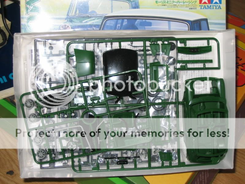 Tamiya Morris Mini Cooper Model Kit | Retro Rides