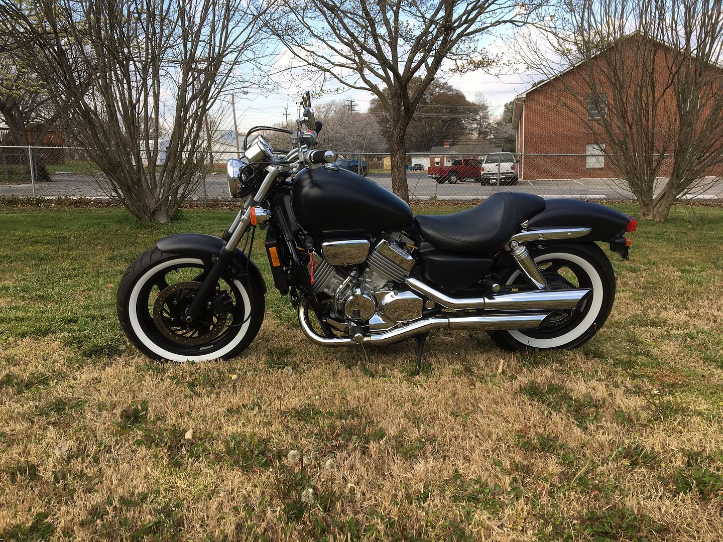 GONE Custom 1995 Magna 750 - V4MuscleBike.com